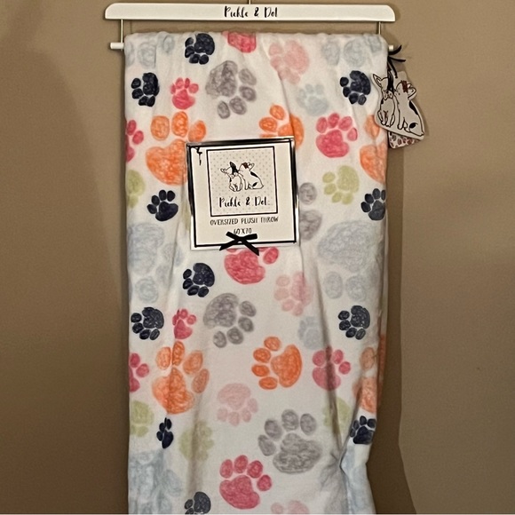 Pickle & Dot | Bedding | Pickle Dot Oversized Plush Blanket Throw Paw ...